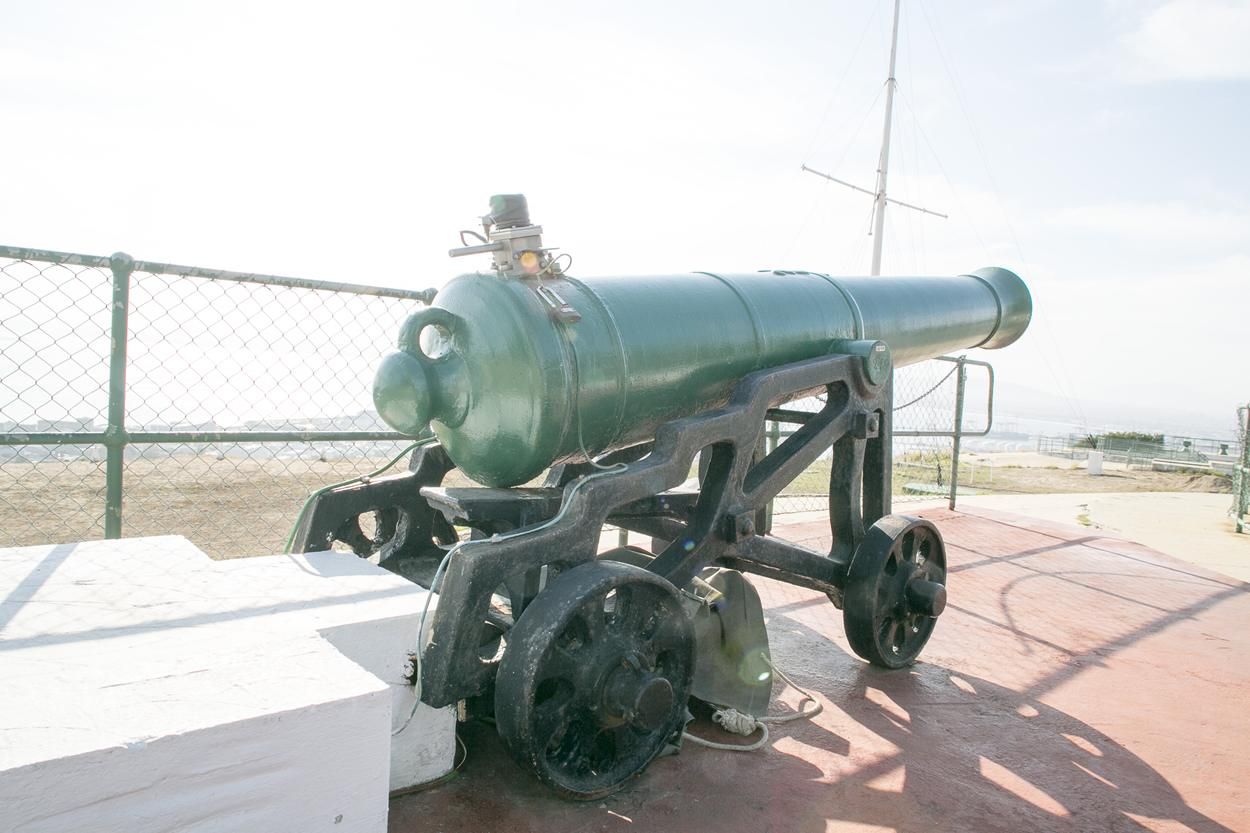 Noon Gun on Signal Hill - Cape Town, South Africa